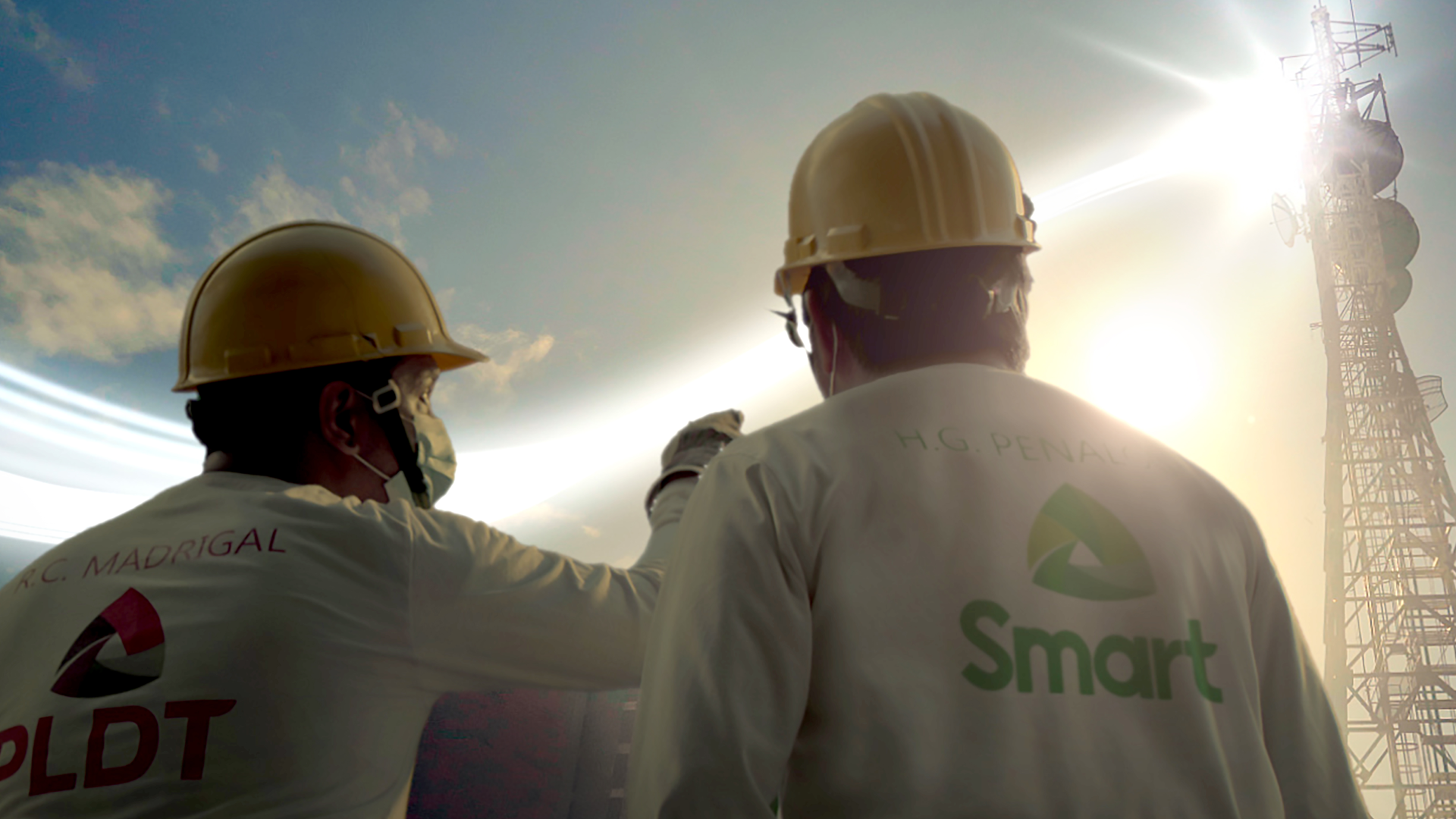 PLDT, Smart fortify network rollout in 2021