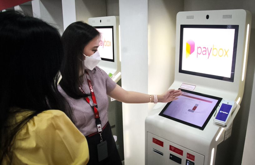 PLDT, Smart pilot Paybox kiosks in key stores for customer convenience