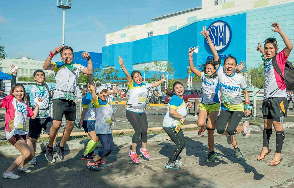 Smart supports PhilHealth to improve access to healthcare services