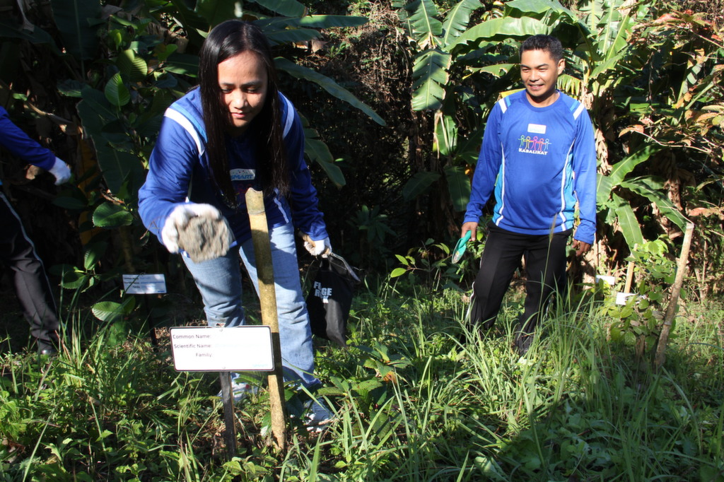 Tree Planting Marikina - January 25, 2013 - Smart Communications