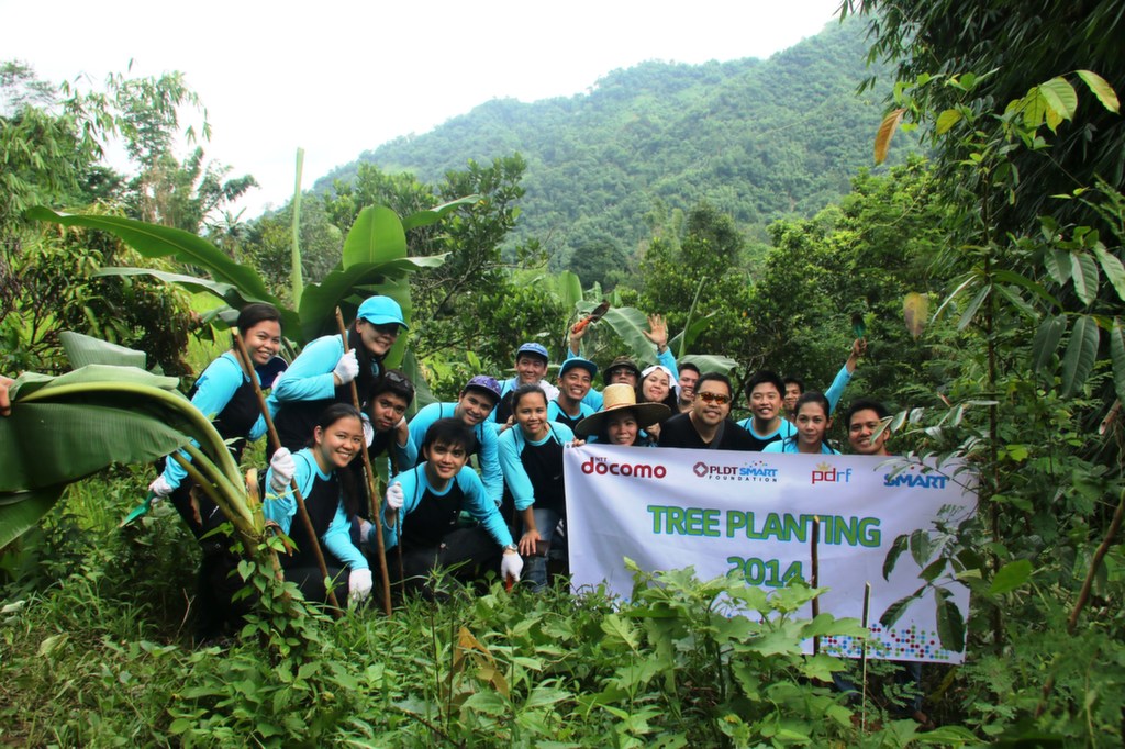 Tree Planting_San Ysiro_Oct. 11, 2014 - Smart Communications