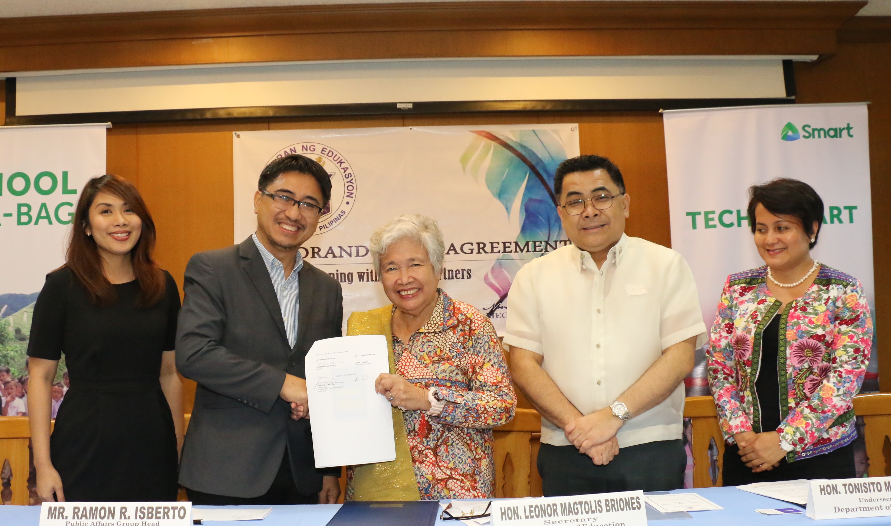 DepEd and Smart partner to bring digital learning to public schools