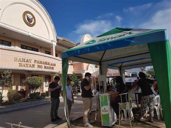 Smart provides free services following Batangas quake